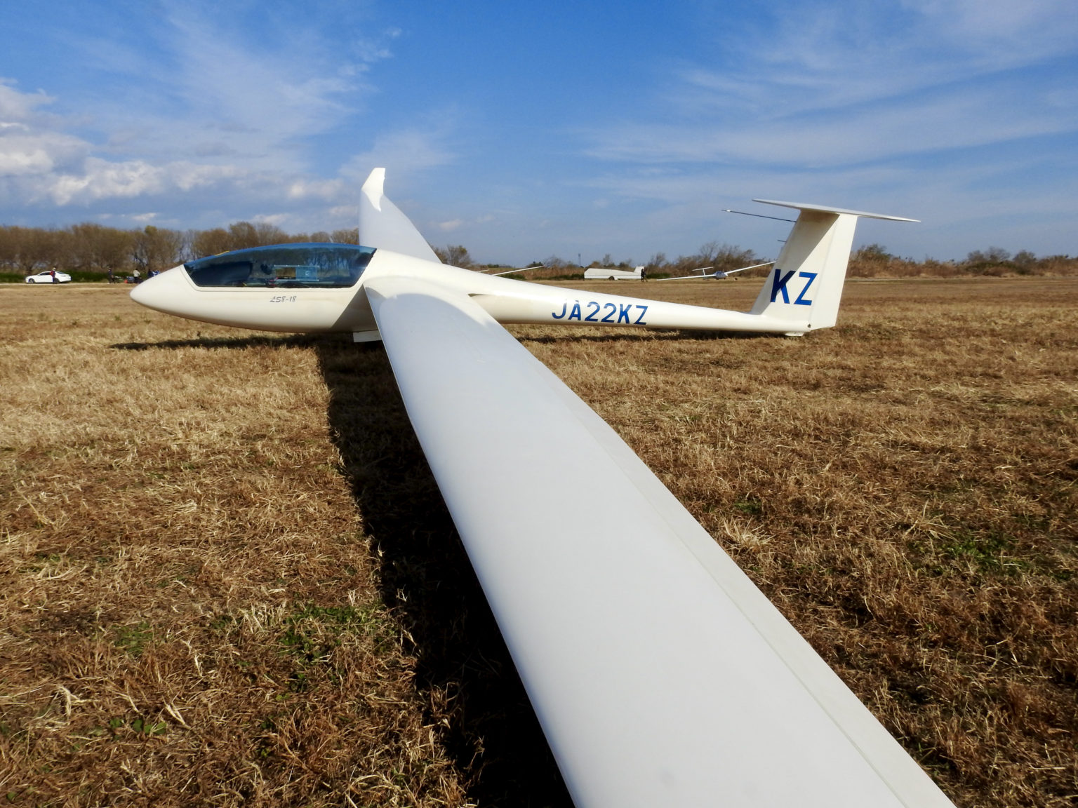 LS8-18/JA22KZ – 東京大学運動会航空部